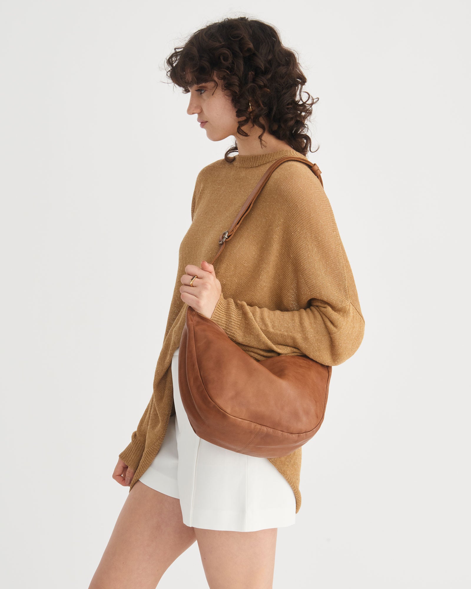 Byron Bag - Leather crossbody bag made with premium leather – Stitch & Hide